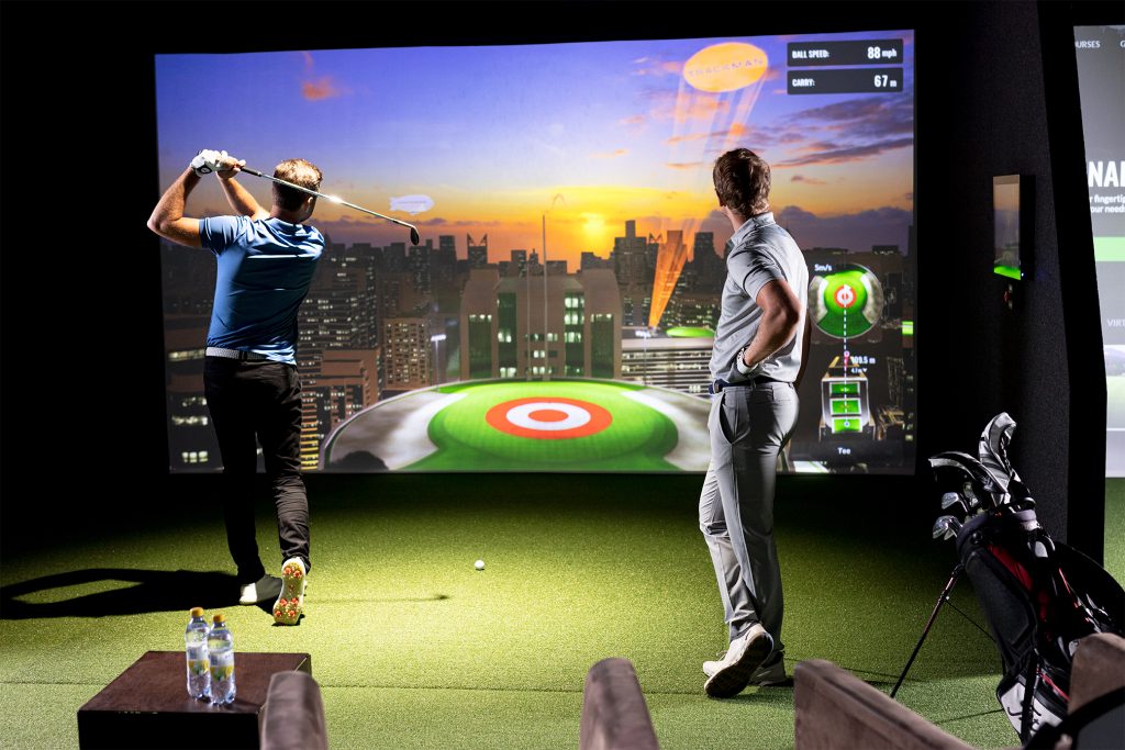 The Hangar Club: Denver's Indoor Golf Hotspot